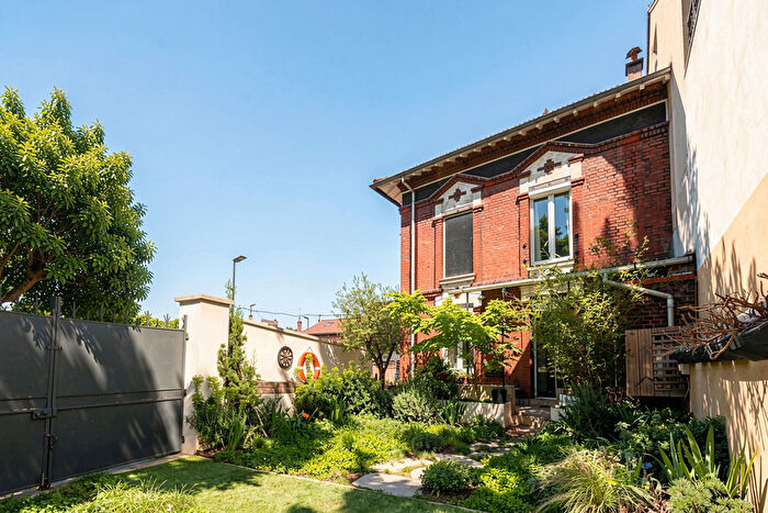 Maison à vendre - Suresnes, Centre-ville - 8 pièces - 5 chambres