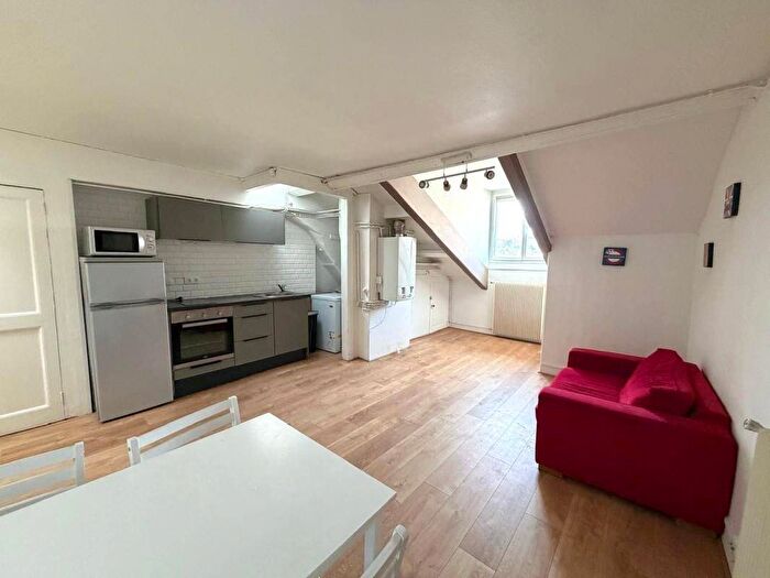 Appartement à louer - Badouillère-Saint Roch-Valbenoîte, Saint-Étienne - 3 pièces - 2 chambres