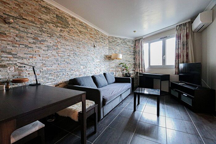 Appartement à louer - Gambetta, Courbevoie - 2 pièces - 1 chambre