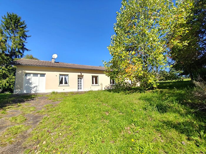 Maison à vendre - Busserolles - 4 pièces - 4 chambres