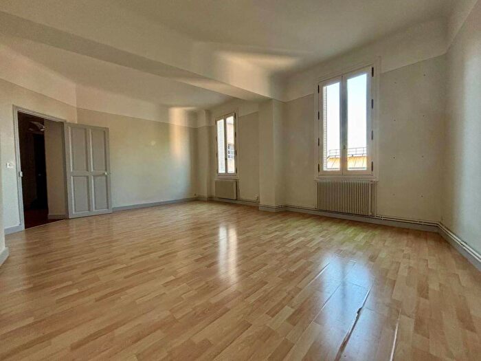 La Balance-Palais des Papes, Avignon : Appartement 3 pièces à louer