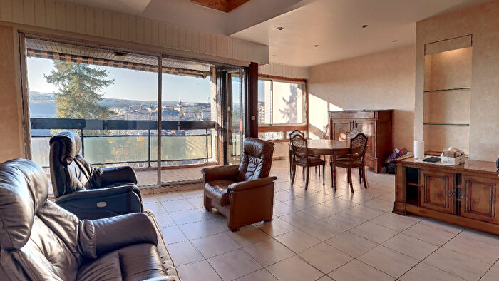 Appartement à louer - Rodez, Combarel - 5 pièces - 4 chambres