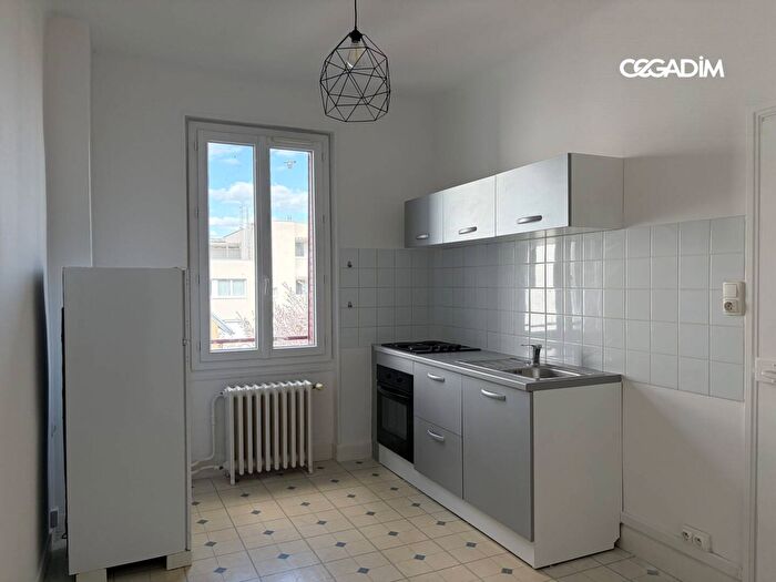 Appartement à louer - Anatole France, Clermont-Ferrand - 3 pièces - 2 chambres