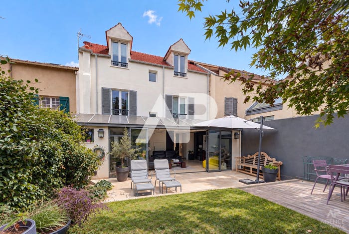 Rueil-Malmaison, Coeur de Ville - Maison 7 pièces à vendre