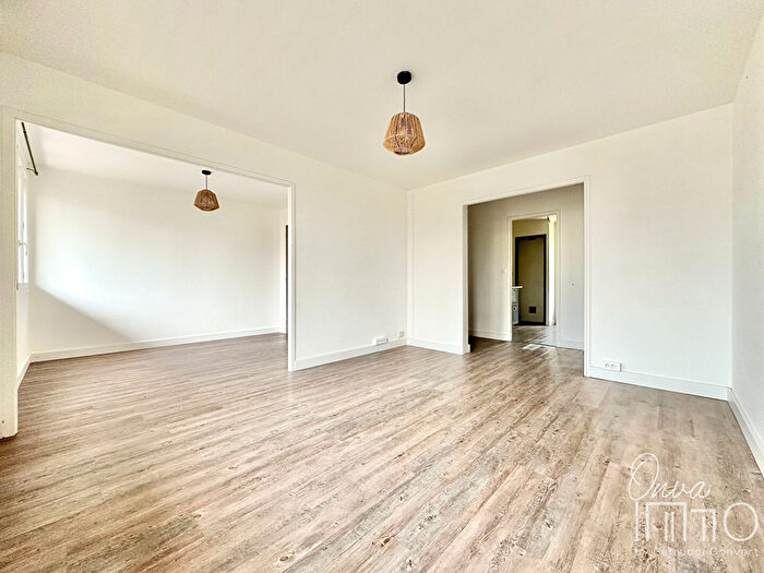 Appartement à vendre - Neuville-sur-Saône - 4 pièces - 3 chambres