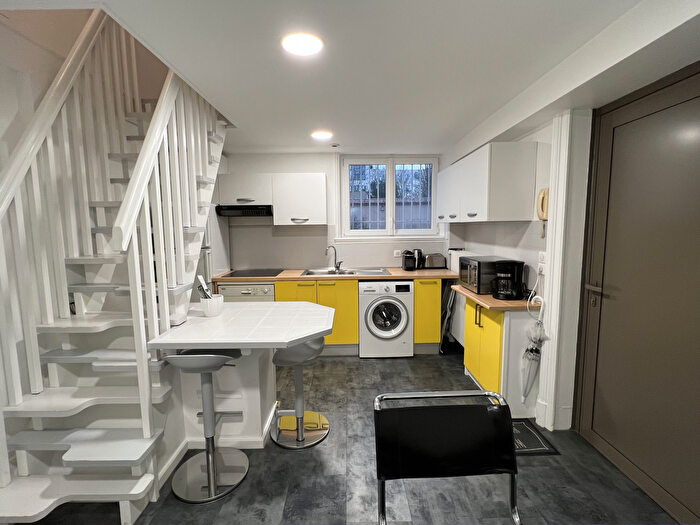 Appartement à louer - Reims, Centre-ville - 2 pièces - 1 chambre