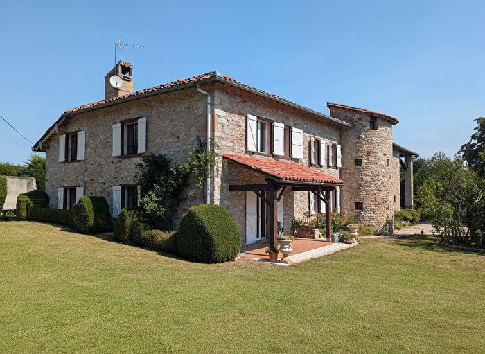 Maison 8 pièces à Larbont, à vendre