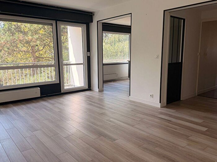 Madeleine-Saint Léonard-Justices, Angers : Appartement 4 pièces à louer