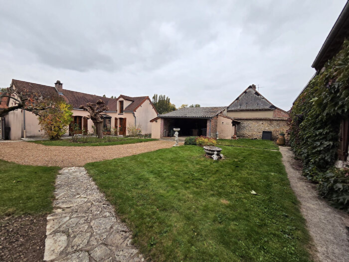 Maison à vendre - Nogent-le-Phaye - 5 pièces - 2 chambres