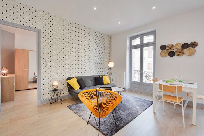 Appartement à louer - Nancy, Poincaré, Foch, Anatole France, Croix de Bourgogne - 3 pièces - 2 chambres