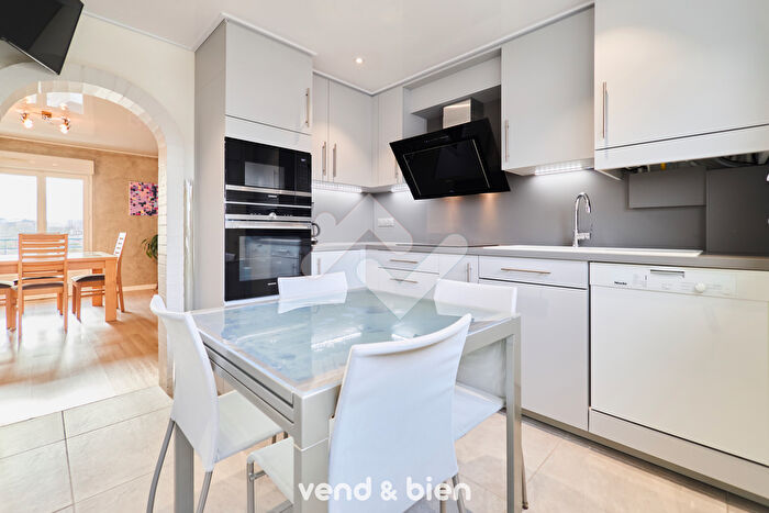 Appartement à vendre - Épernay, La Villa - 4 pièces - 3 chambres