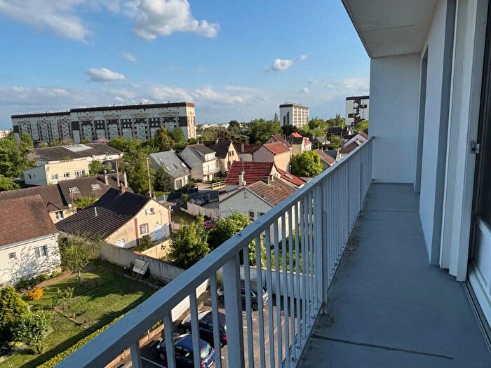 Appartement à louer - Chartres - 3 pièces - 2 chambres