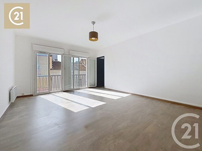 Appartement à vendre - Béziers, Champ de Mars - 4 pièces - 3 chambres