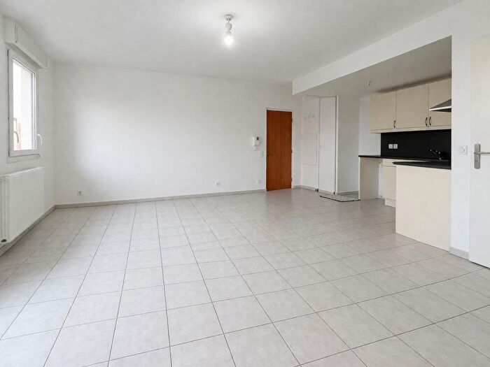 Appartement à vendre - Saint-Thibault-des-Vignes - 2 pièces - 1 chambre