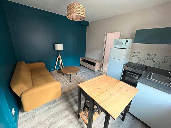 Appartement à louer - Clairmarais-Charles Arnould, Reims - 2 pièces - 1 chambre