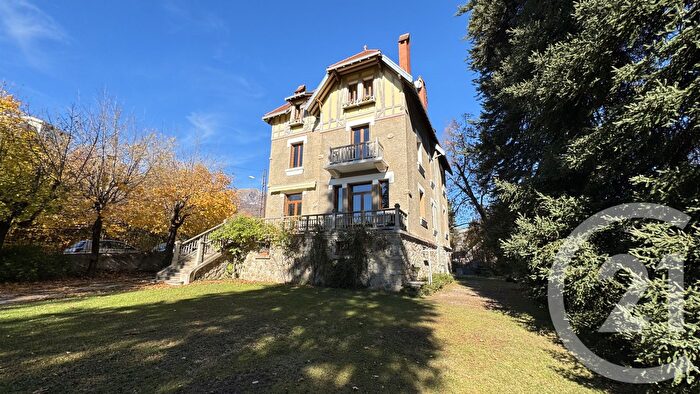 Maison à vendre - Gap, Gap ville - 9 pièces - 7 chambres