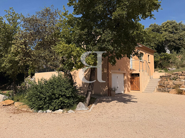 Maison 5 pièces à Rochegude, à vendre