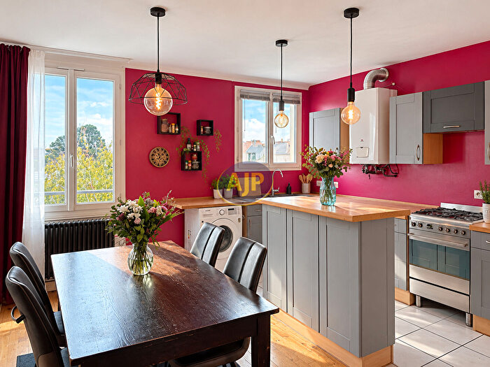 Nantes, Saint-Clément, Jardin des plantes, Caserne Lamoricière : Appartement 4 pièces à vendre