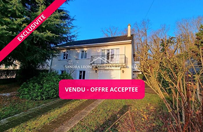 Maison à vendre - Jouy - 6 pièces - 3 chambres