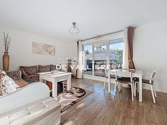 Appartement à vendre - Nanterre, Vieux Pont - 2 pièces - 1 chambre