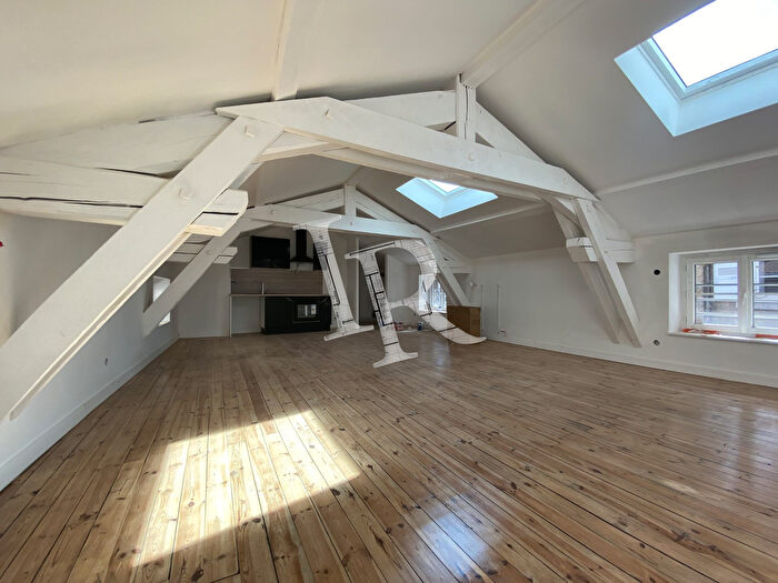 Appartement à louer - Le Puy-en-Velay, Breuil, Carmes - 4 pièces - 3 chambres