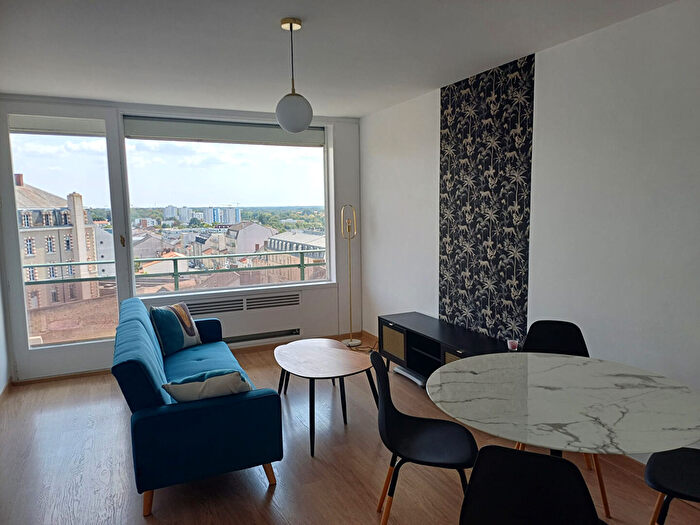 La Roche-sur-Yon, Pentagone, Pont-Morineau : Appartement 4 pièces à louer