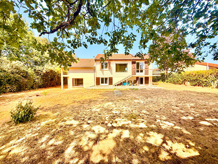 Saint-Aignan-Grandlieu : Maison 8 pièces à vendre