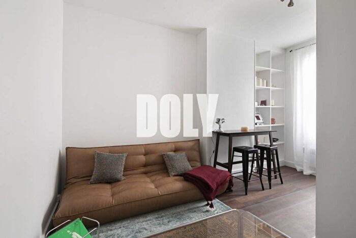 Appartement à louer - Goutte dOr-Château Rouge, Paris ème arrondissement - 2 pièces - 1 chambre