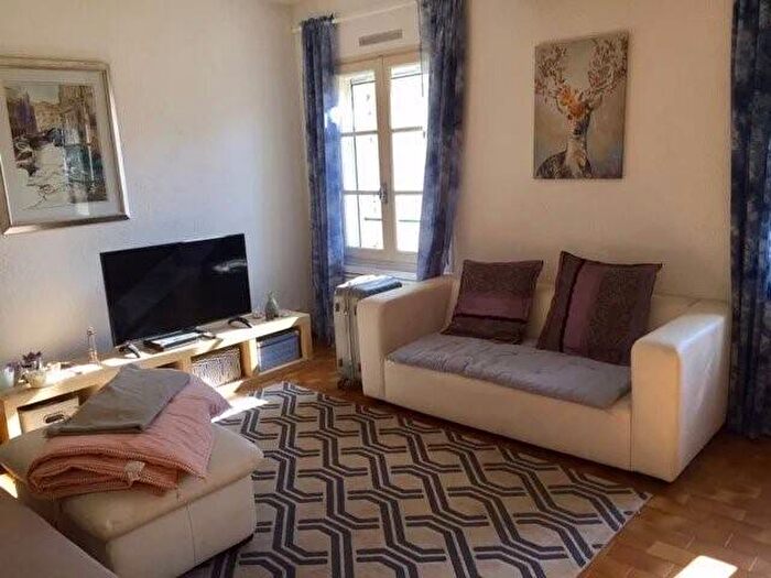 Appartement à louer - Zone Pietonne, Avignon - 2 pièces - 1 chambre