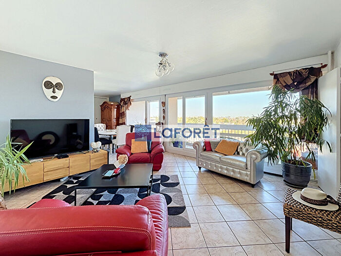 Élancourt, Le Berceau, Les Réaux, La Commanderie : Appartement 4 pièces à vendre