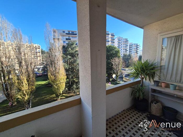 Appartement à vendre - Saint-Étienne, Saint-Roch, Vivaraize, Valbenoite, Centre Deux - 5 pièces - 3 chambres