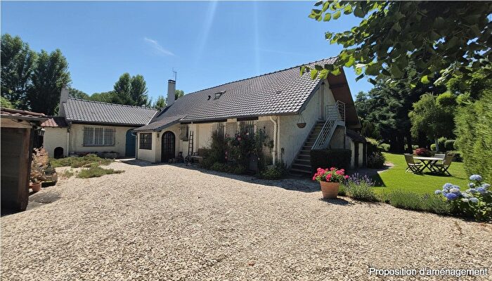 Mareil-sur-Mauldre : Maison 8 pièces à vendre