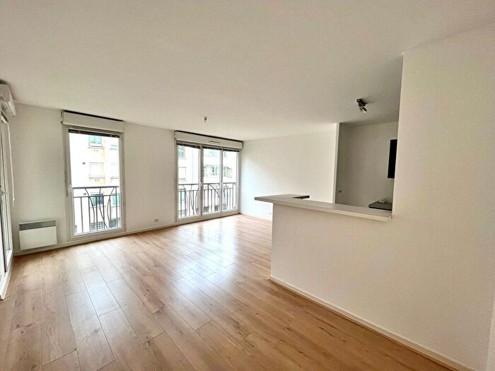 Centre Ville-Gambetta, Clichy : Appartement 3 pièces à louer