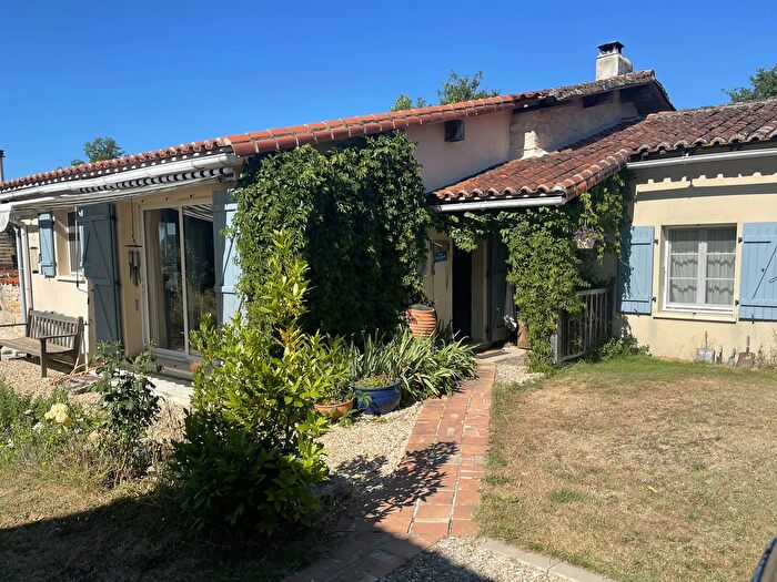 Maison à vendre - Le Grand-Madieu - 5 pièces - 3 chambres