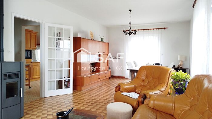 Maison 4 pièces à Coëx, à vendre