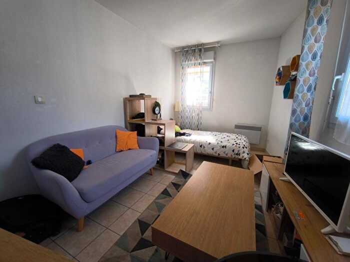 Appartement à louer - Beausoleil, Nîmes - 1 pièce