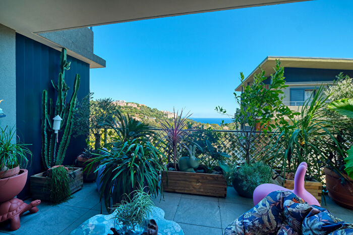 Appartement à vendre - Bastia, Lupino - 3 pièces - 2 chambres