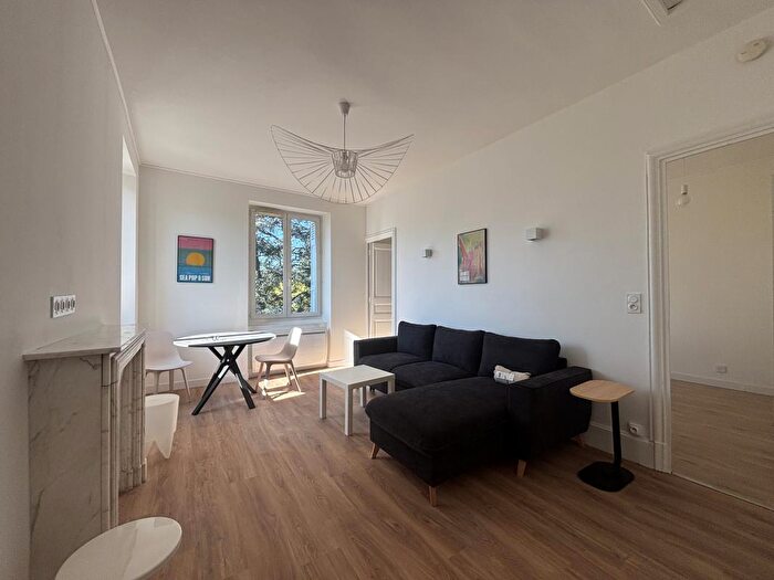 Appartement 2 pièces à Vals-près-le-Puy, à louer