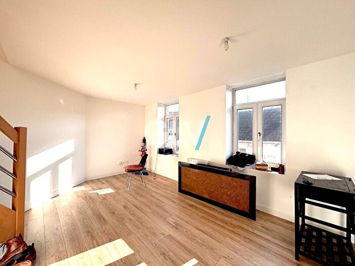 Appartement à louer - Cysoing - 2 pièces - 1 chambre