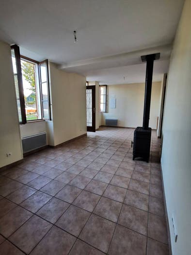 Maison 4 pièces à louer - Nérondes