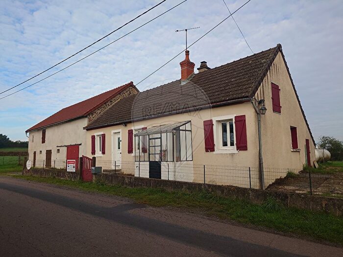 Savigny-Poil-Fol - Maison 3 pièces à vendre