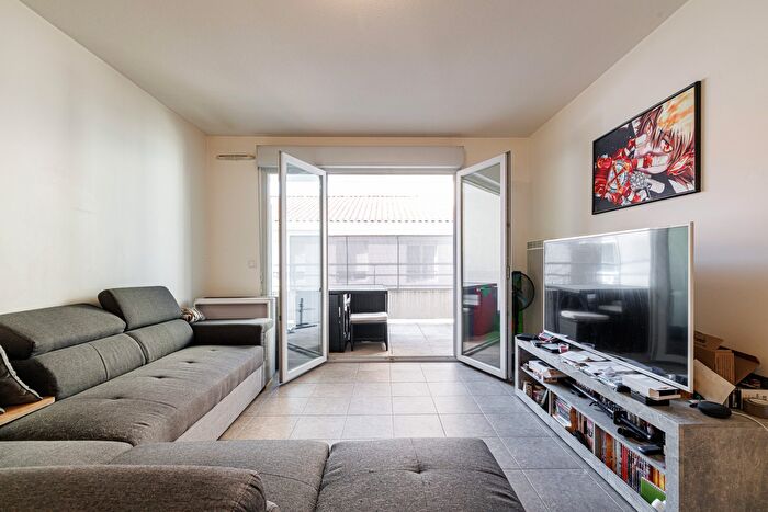 Appartement 2 pièces à Nice, Madeleine, à vendre