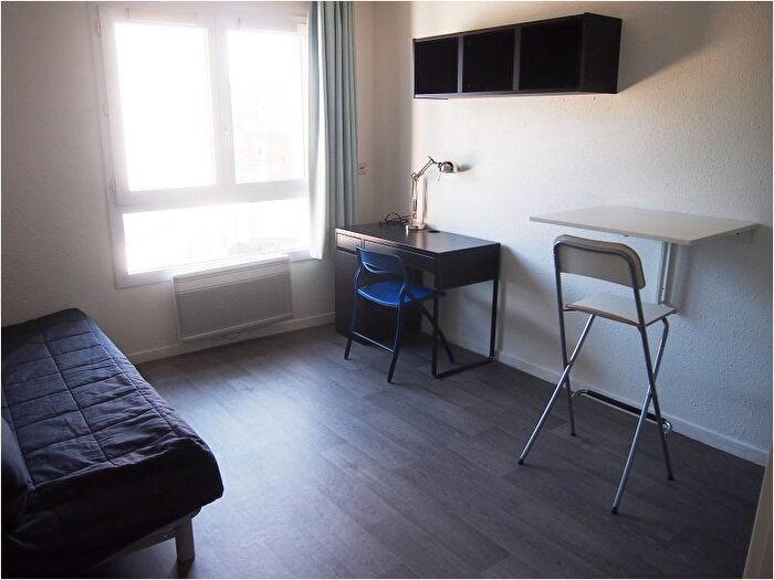 Appartement 1 pièce à Lille, Fives, à louer