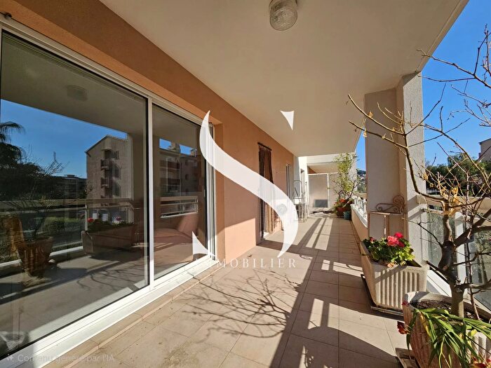 Appartement à vendre - Vallauris, Le Val dOr, Fournas, Ferratone - 3 pièces - 2 chambres