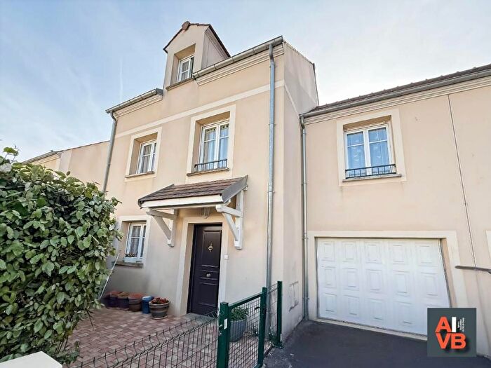 Maison 5 pièces à vendre à Bussy-Saint-Georges