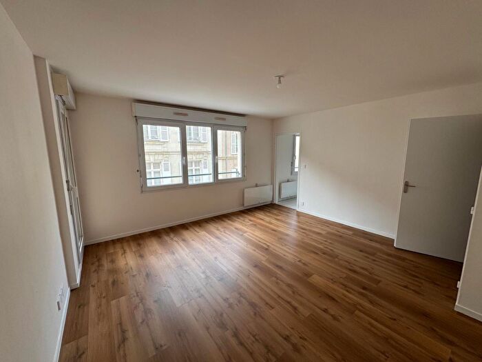 Angers, Madeleine, Saint-Léonard, Justices : Appartement 3 pièces à louer