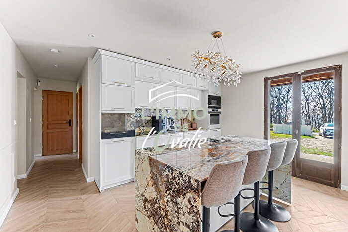 Maison à vendre - Grisolles - 6 pièces - 4 chambres