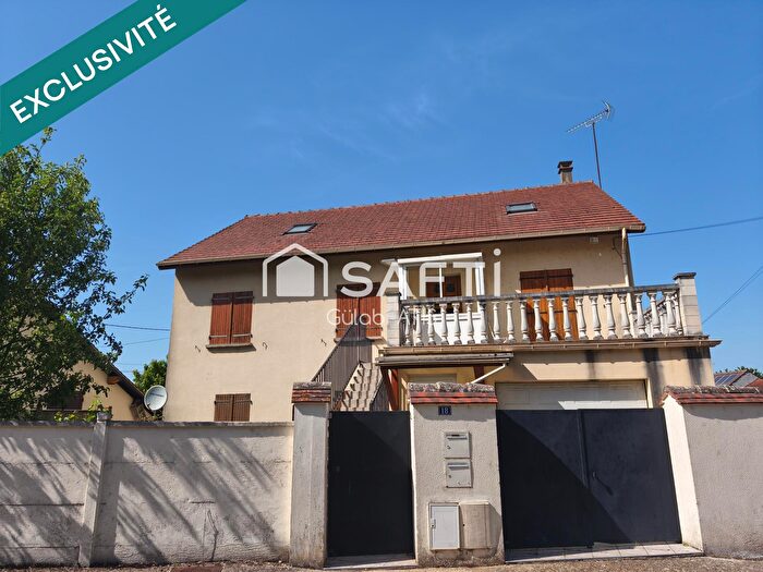 Maison 10 pièces à vendre - Varennes-sur-Seine