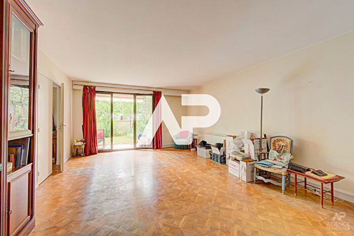 Appartement 4 pièces à Rueil-Malmaison, Coeur de Ville, à vendre