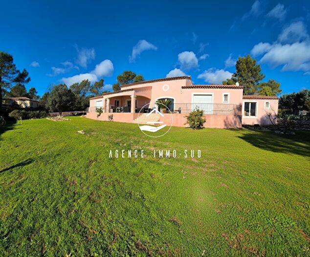 Maison à vendre - Bagnols-en-Forêt - 5 pièces - 4 chambres